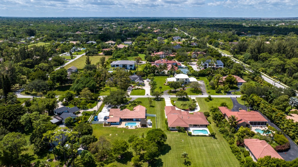 Pine Tree Estates - Premier Estate Properties